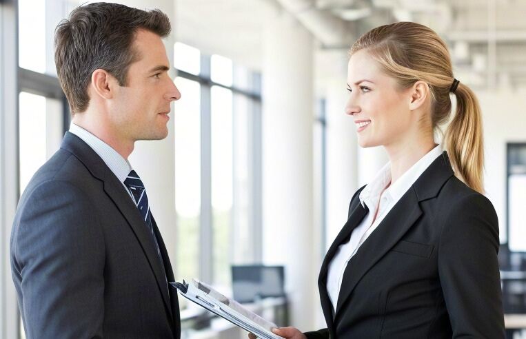 Essential Small Talk Tips for Chinese Business Conversations